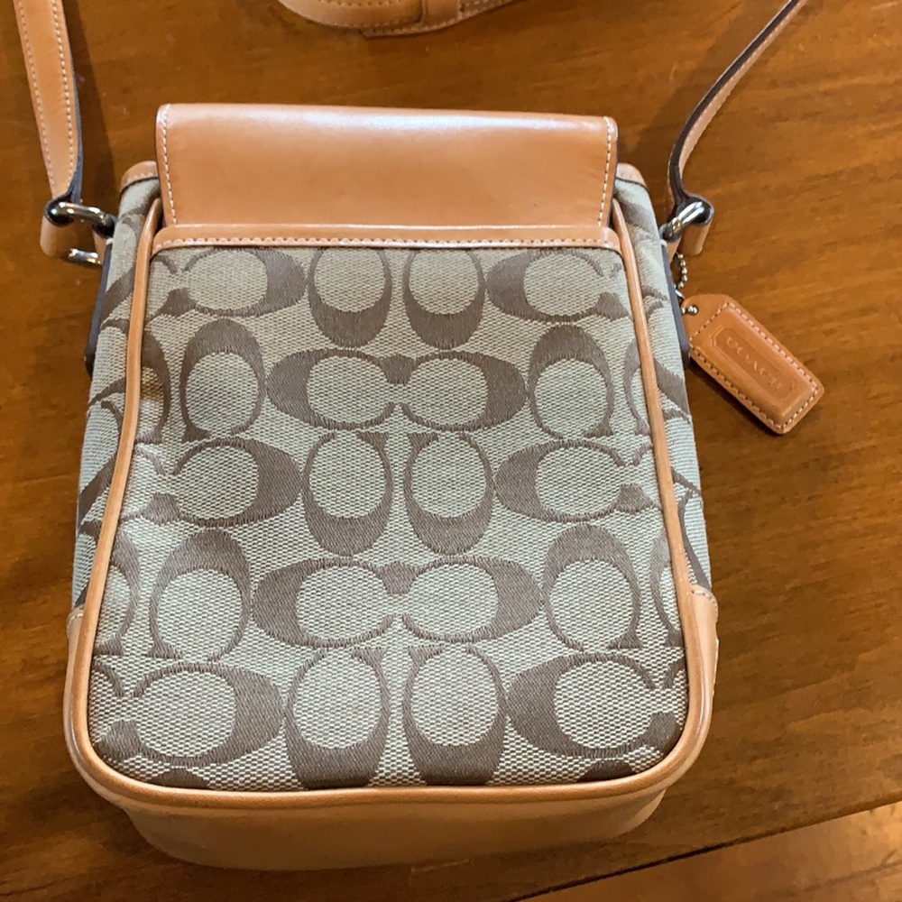 Coach Signature C Crossbody Bag In Camel Leather And … - Gem